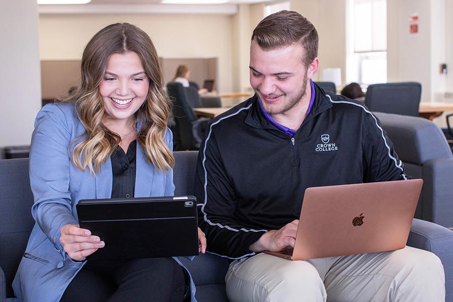 Online Undergraduate Programs - Crown College