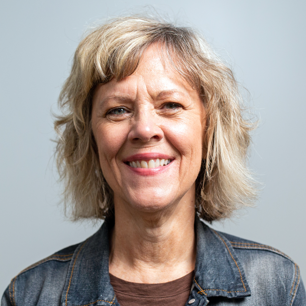 Dr. Amy Roedding - Crown College