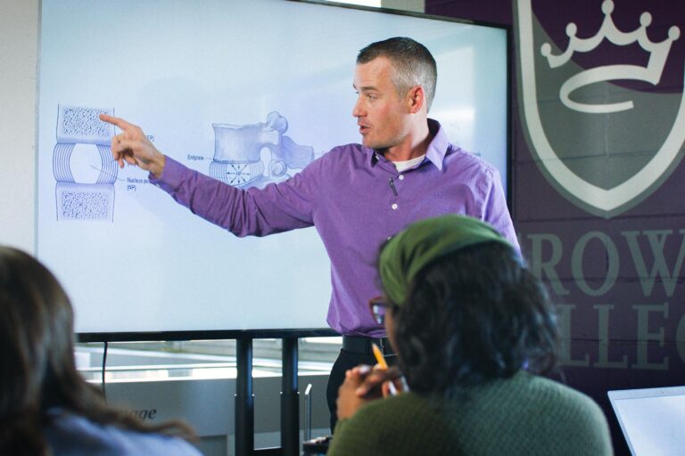 Experience Crown - Crown College